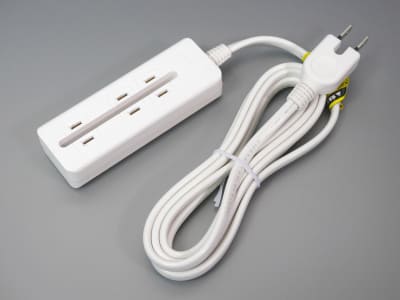 3Pプラグがコンパクトにまとまる電源タップ - ケータイ Watch