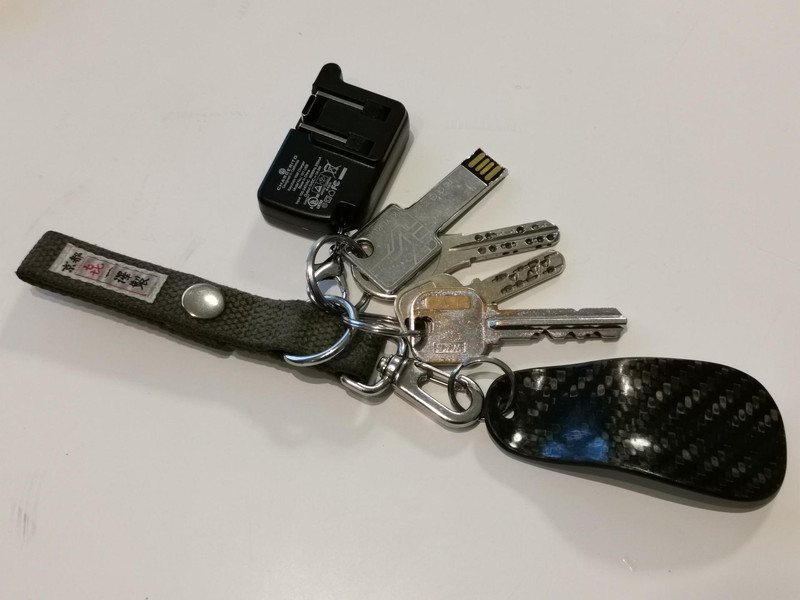 ケーブルレスのKEYCHAIN WALL CHARGER - ケータイ Watch