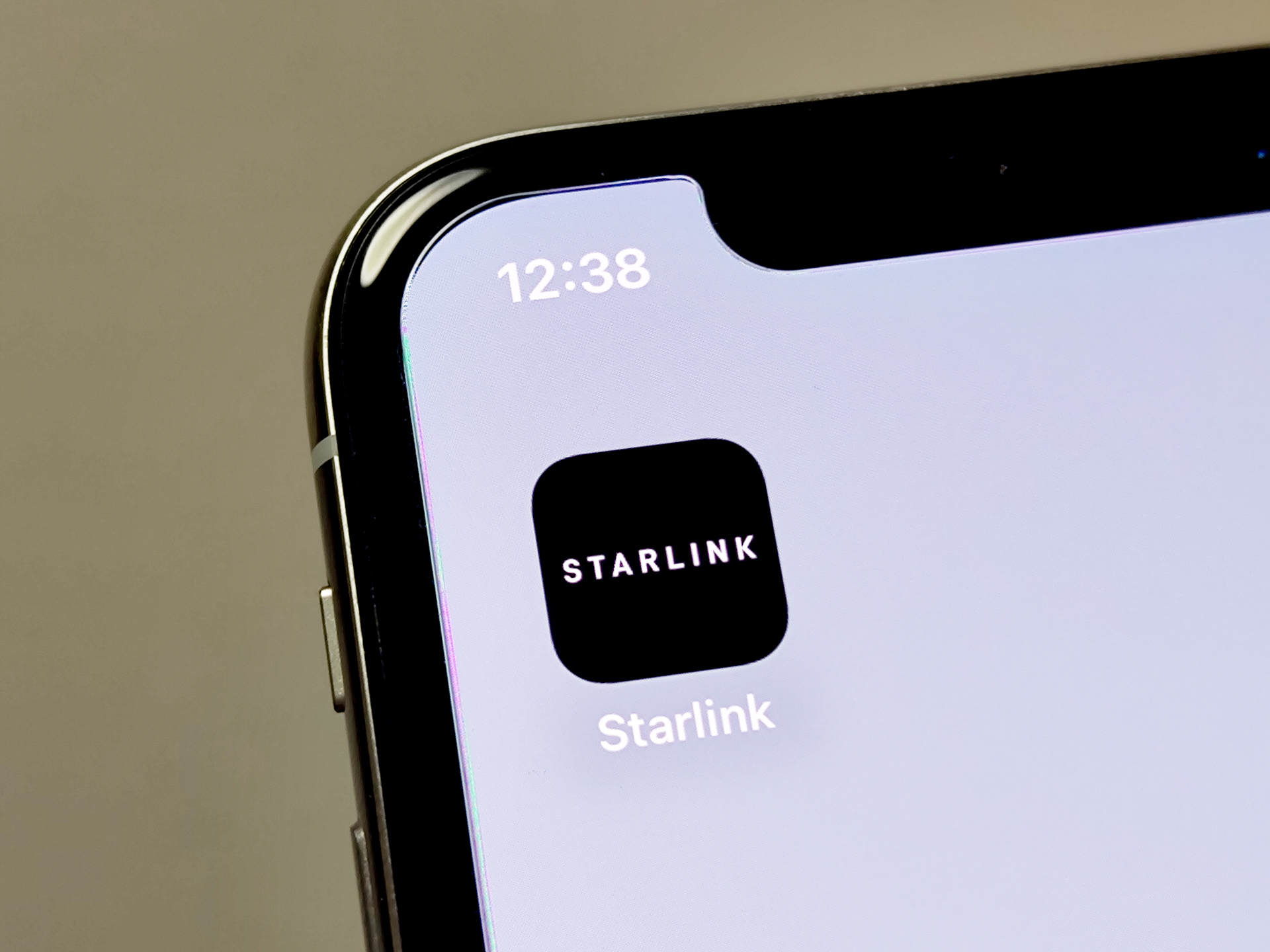 スターリンクの衛星通信サービスに「Starlink Roam」が登場、旅行者向けに - ケータイ Watch