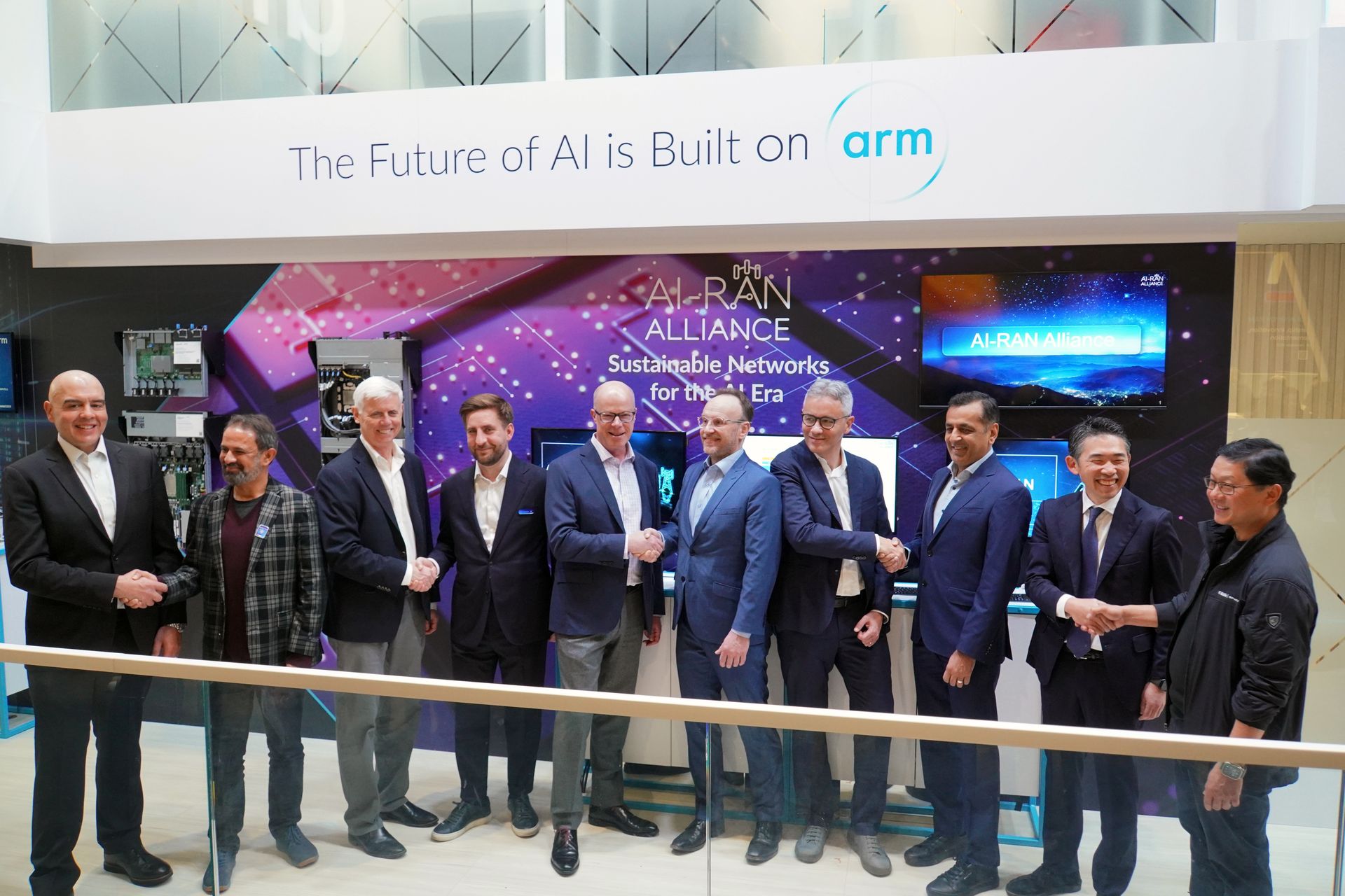 ソフトバンクらが「AI-RANアライアンス」を設立、3つのコンセプトとは - ケータイ Watch