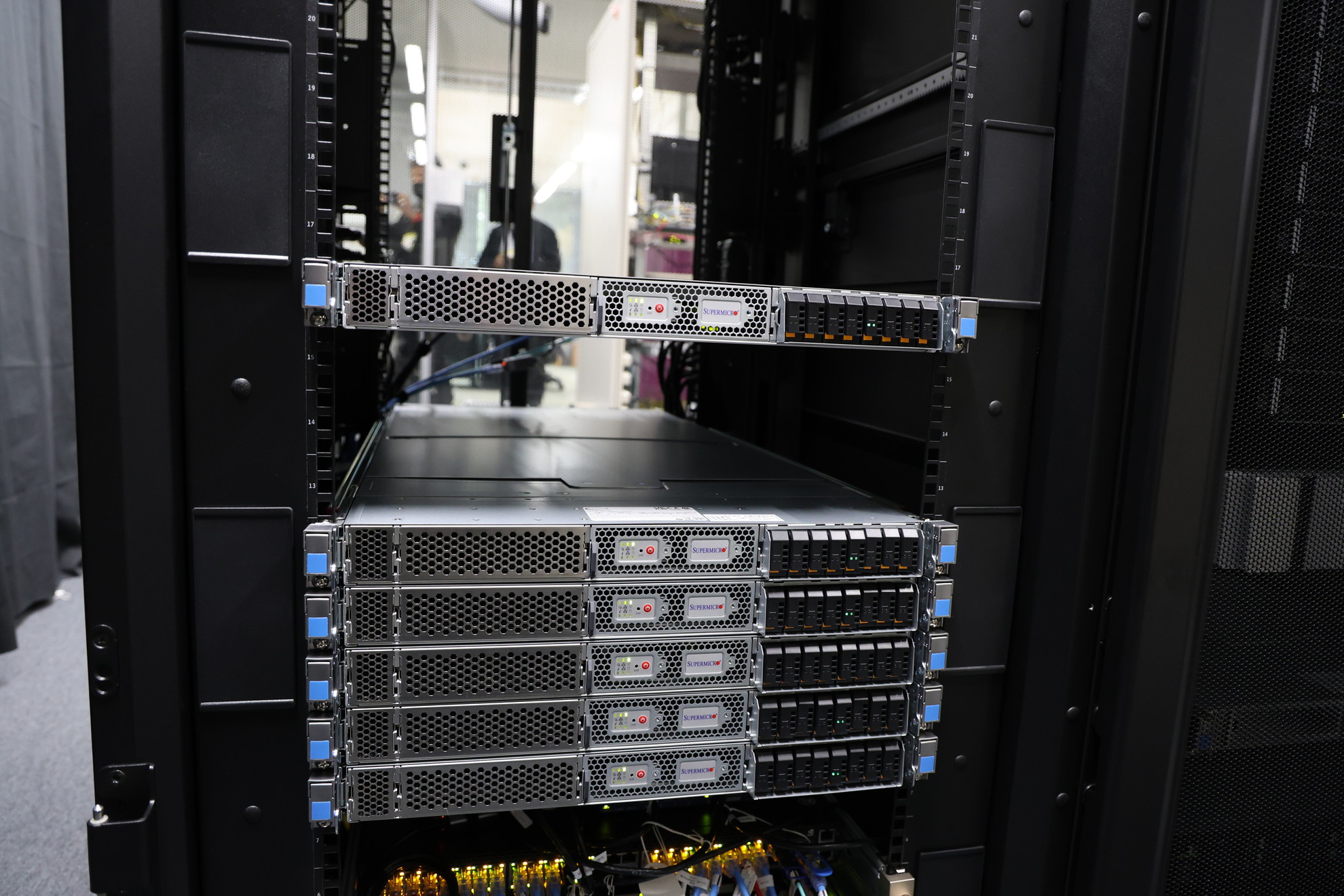 ソフトバンク、AI-RANの統合ソリューション「AITRAS」を発表――NVIDIAの基盤を活用、他キャリアへの展開も - ケータイ Watch