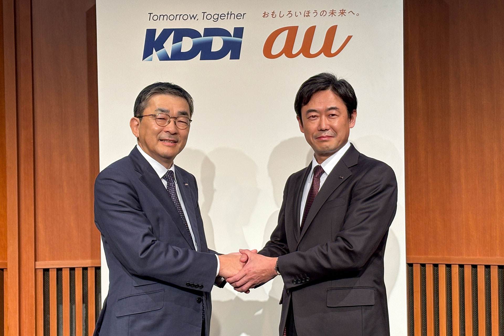 KDDI社長交代が正式発表、新社長の松田氏は「つくば万博」で科学に目覚めた人物 - ケータイ Watch