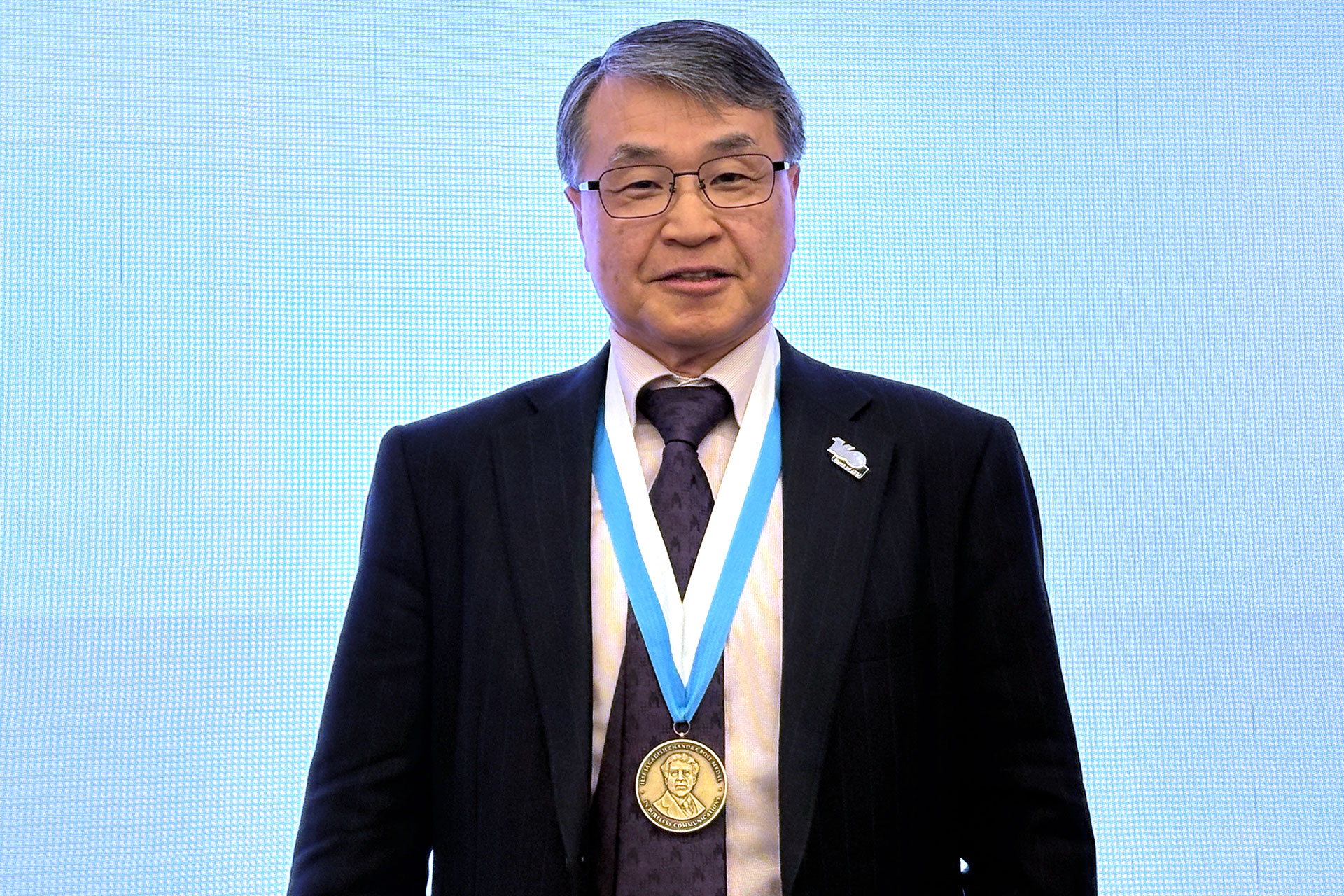 5Gは大成功ではない、6Gは……」“LTEの父” 尾上誠蔵氏、IEEE賞受賞会見で通信規格の法則語る] - ケータイ Watch